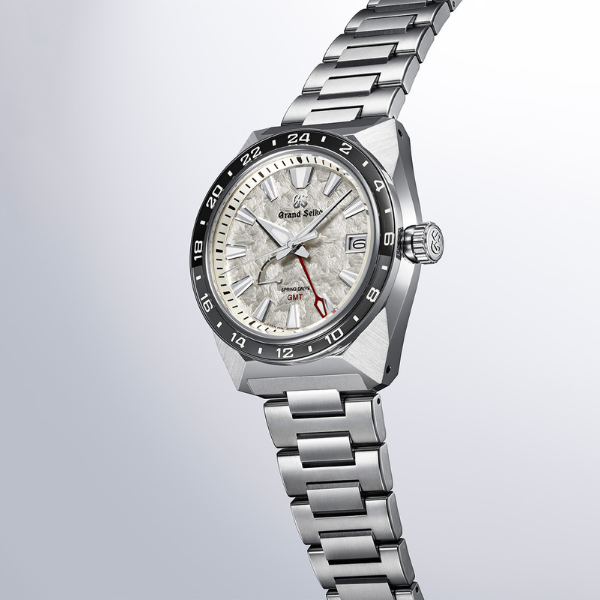 Sports Tokyo Llion Champagne GMT Spring Drive | Maison Cadrans